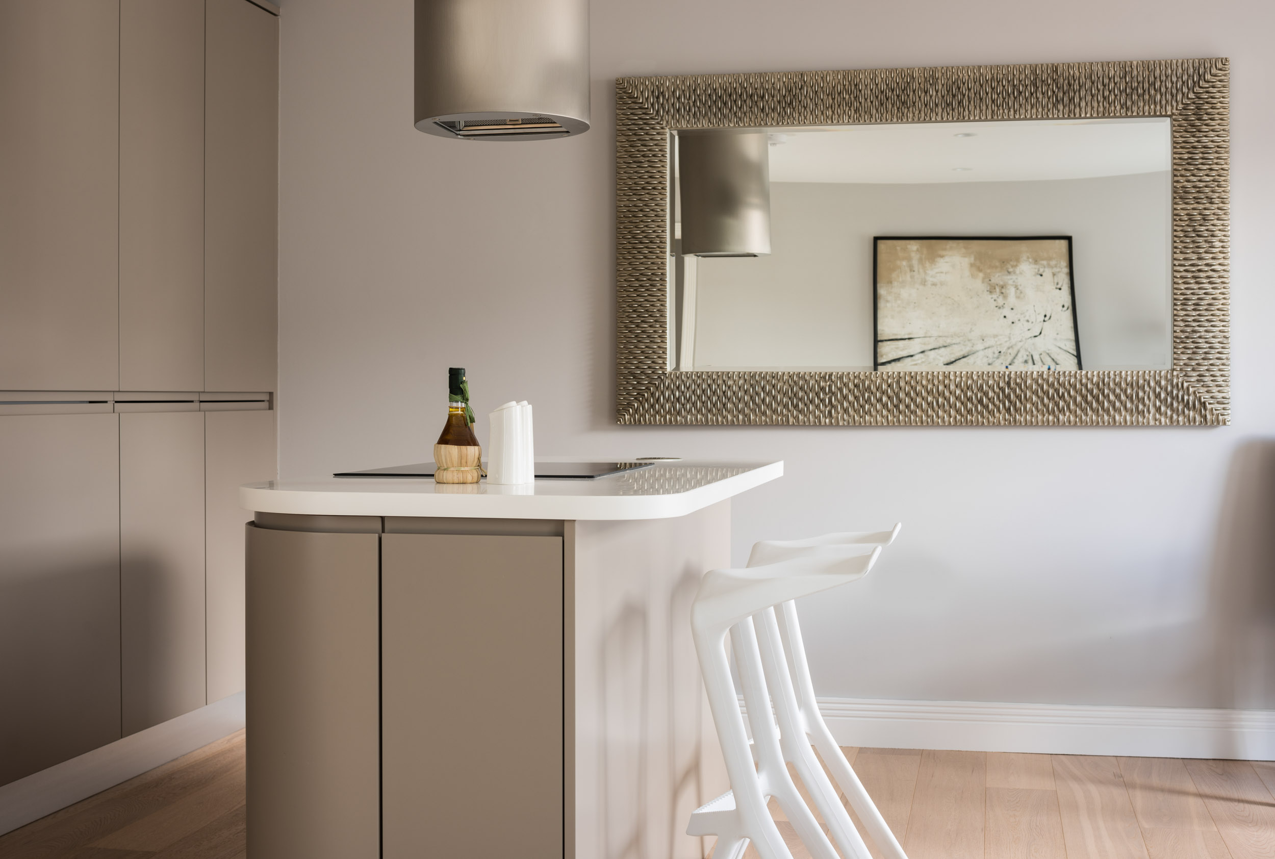 fulham-living-room-interior-grey-counter-monochrome