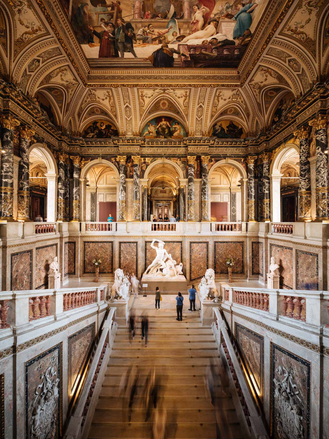 kunsthistorisches-entrance-hall-architecture-classical-musuem-vienna ...